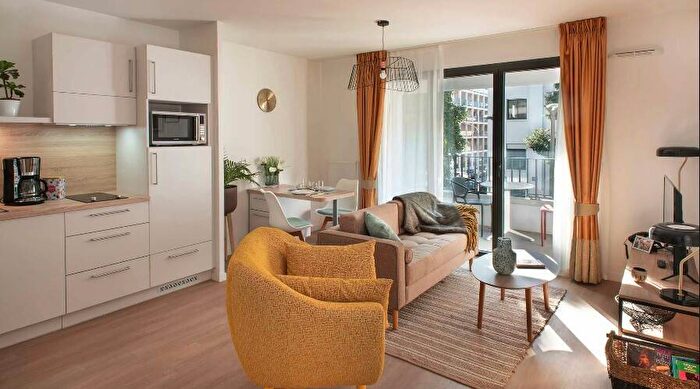 Appartement à louer - Centre Sud, Châtellerault - 1 pièce