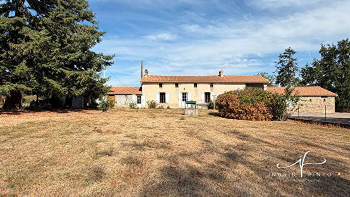 Saint-Germain-de-Longue-Chaume : Maison 5 pièces à vendre