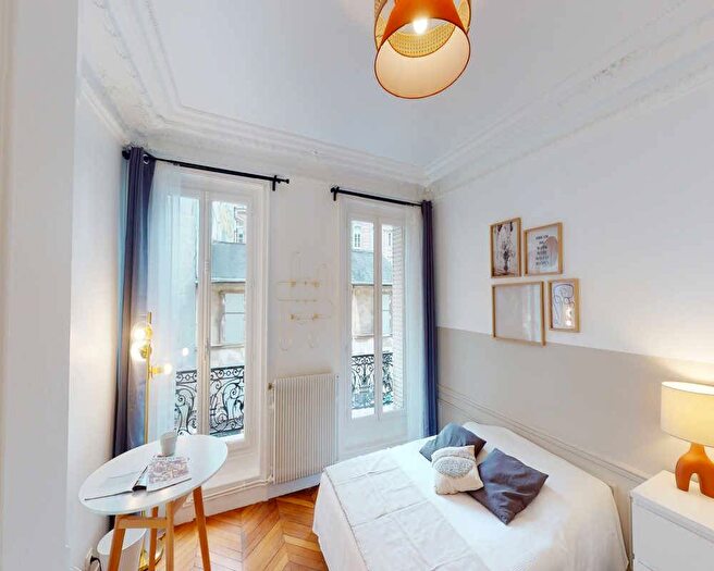 Appartement à louer - Louis Blanc-Aqueduc, Paris ème arrondissement - 4 pièces - 5 chambres
