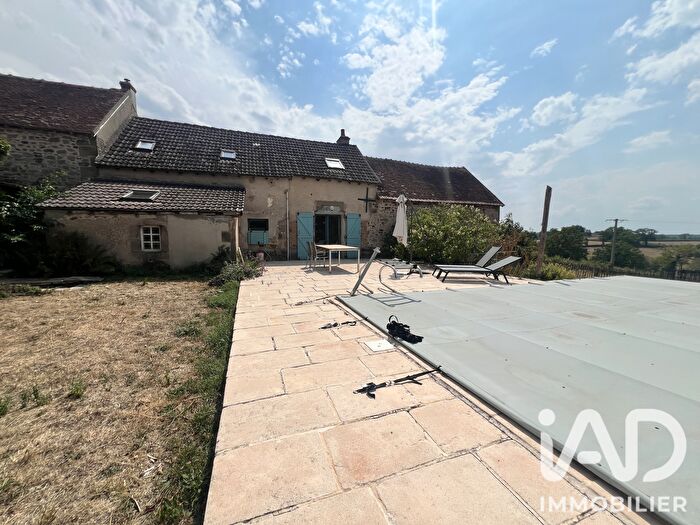 Maison 5 pièces à vendre à Saint-Aubin-le-Monial