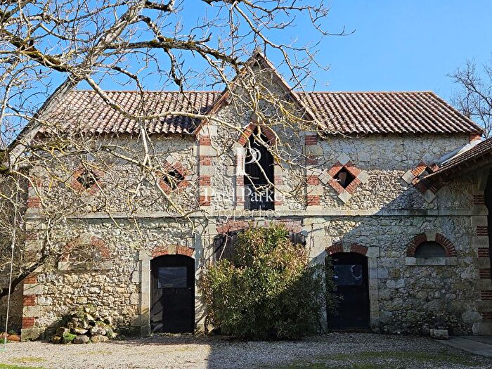 Maison à vendre - Astaffort - 14 pièces - 7 chambres