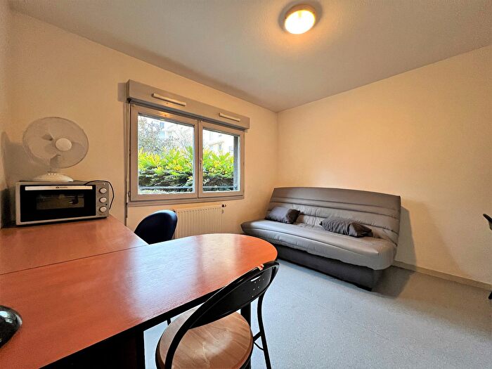 Grenoble, Village Olympique : Appartement 1 pièce à louer
