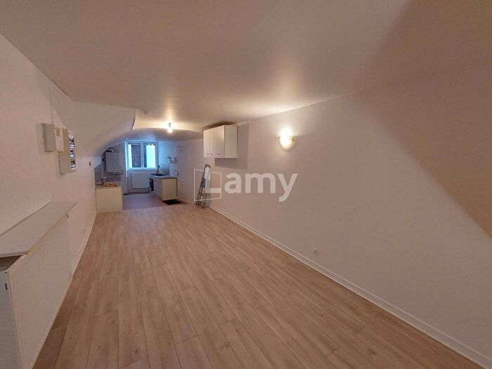 Appartement à louer - Centre, Issoire - 2 pièces - 1 chambre