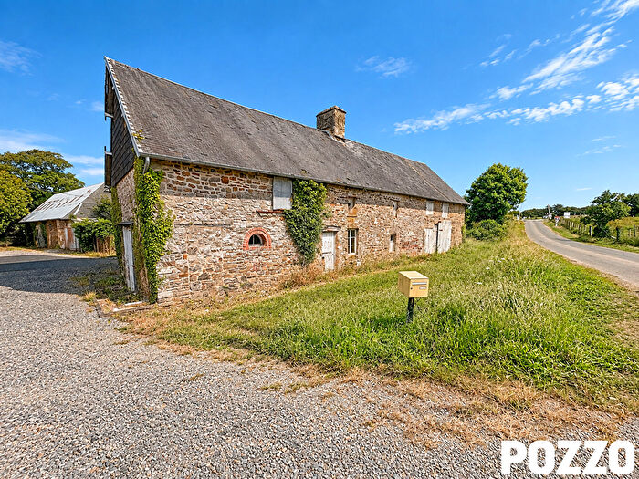 Maison 6 pièces à Saint-Sauveur-la-Pommeraye, à vendre