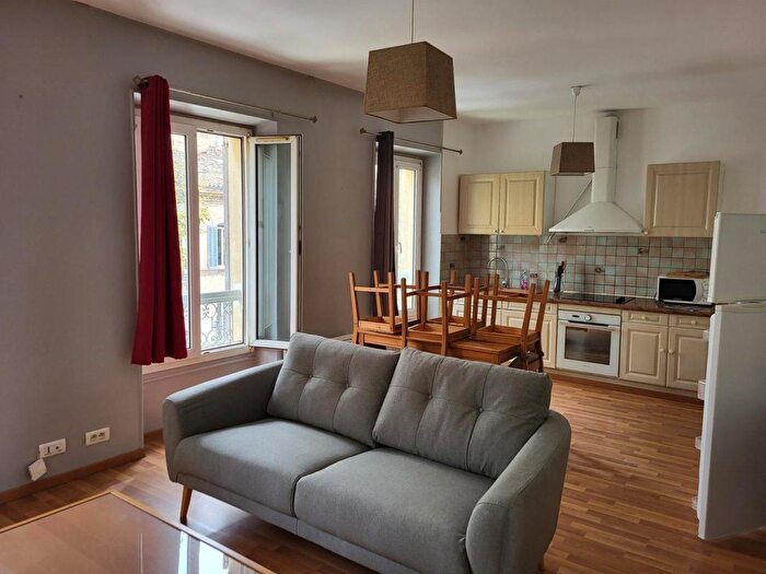 Salon-de-Provence, Morgan, Gare : Appartement 3 pièces à louer