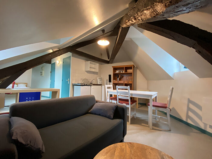 Appartement à louer - Tarbes, Centre-ville - 1 pièce