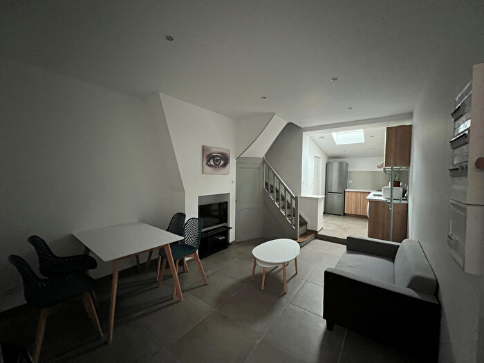 Maison à louer - Amiens, Saint-Honoré, Jeanne dArc - 3 pièces - 2 chambres