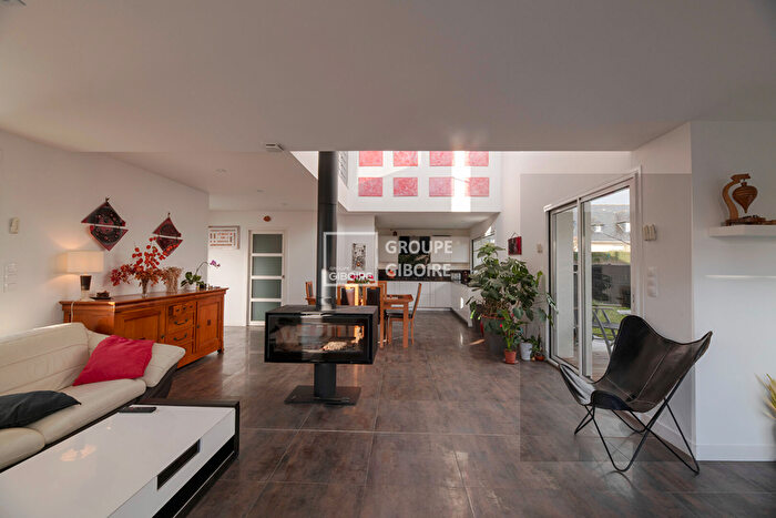 Maison à vendre - Montgermont - 8 pièces - 6 chambres