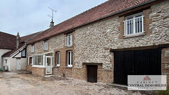 Maison 4 pièces à Montgenost, à louer