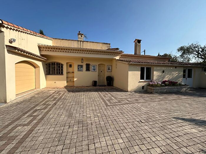 Maison 4 pièces à Mougins, Le Colombier, Colombe, Cabrières, Le Bordé, à vendre