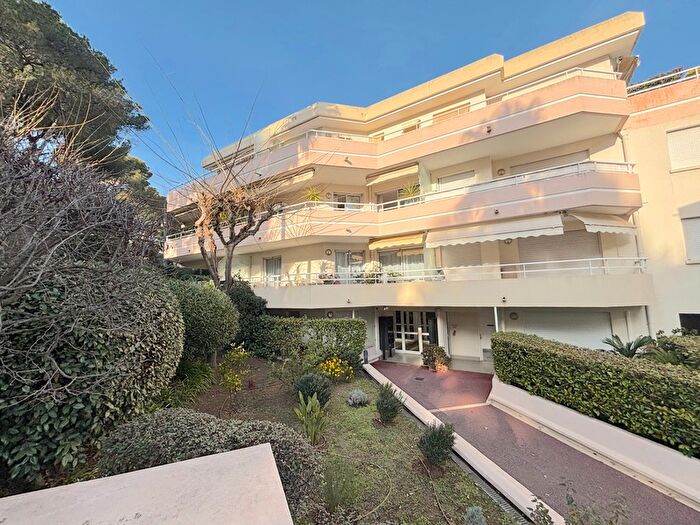 Appartement à vendre - Le Cannet, Rocheville, Colombier, Campelières - 4 pièces - 3 chambres