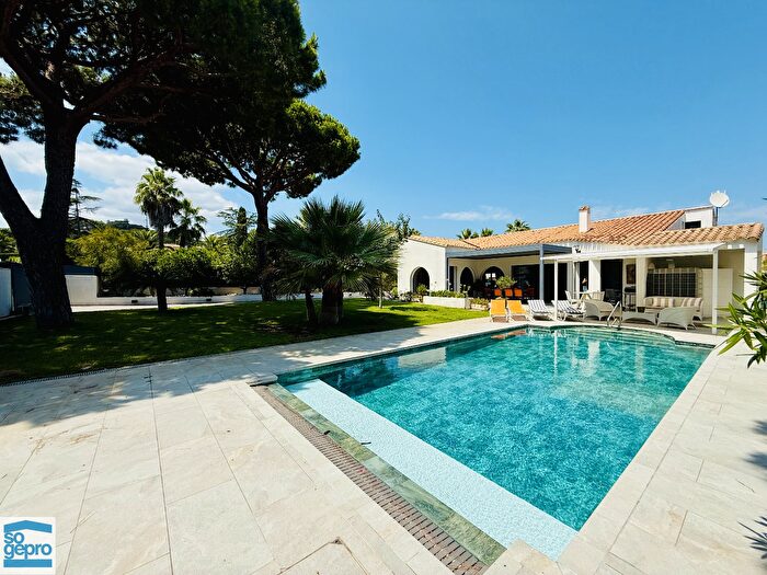 Maison à vendre - Agde, Le Cap dAgde - 8 pièces - 4 chambres