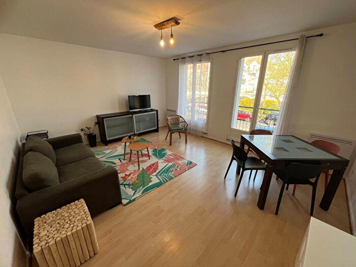 Appartement à louer - Le Fosse Bazin, Thiais - 2 pièces - 1 chambre