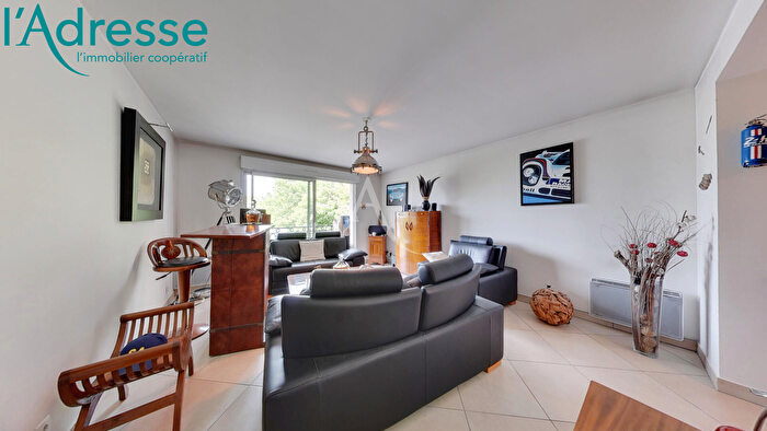 Noisy-le-Grand, Ouest : Appartement 3 pièces à vendre