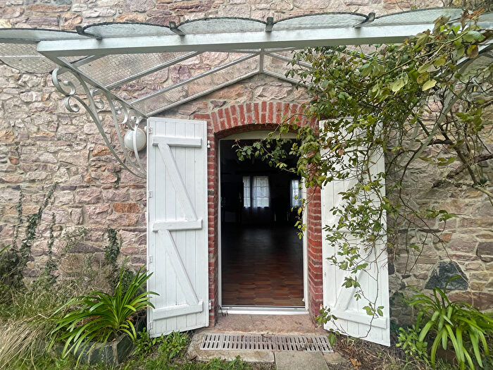 Maison à vendre - Erquy - 9 pièces - 3 chambres