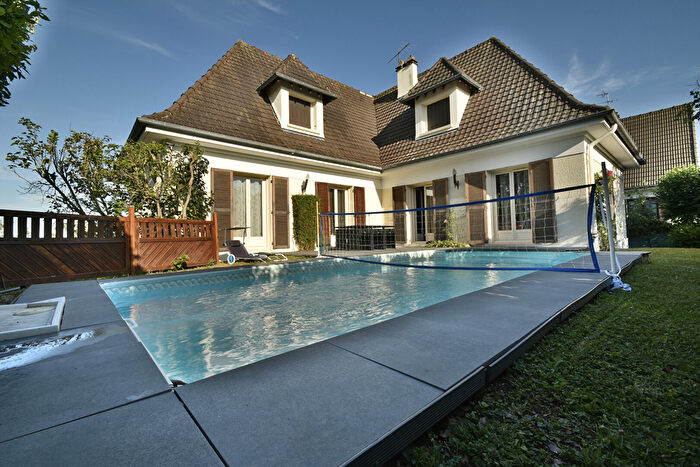 Maison à vendre - Beynes - 8 pièces - 6 chambres