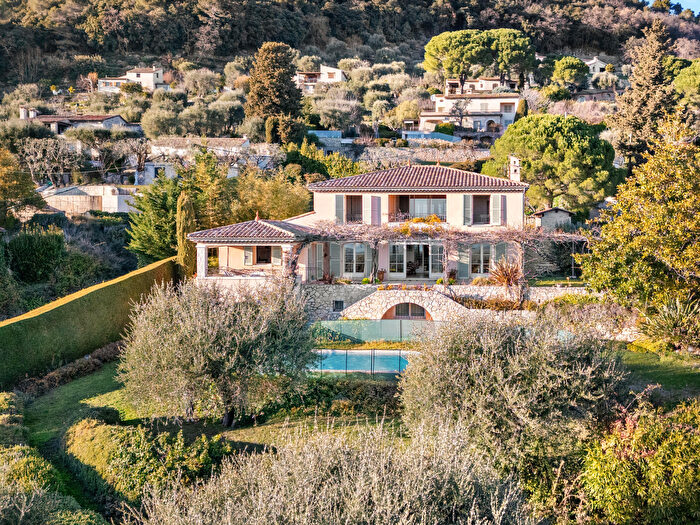 Maison à vendre - Tourrettes-sur-Loup - 7 pièces - 6 chambres