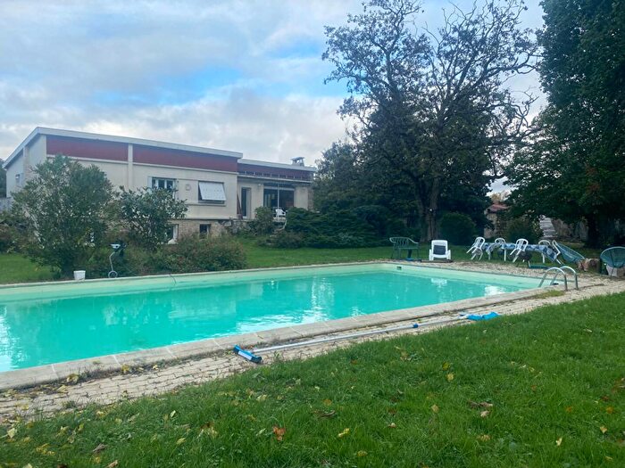 Maison à vendre - Magné - 7 pièces - 5 chambres