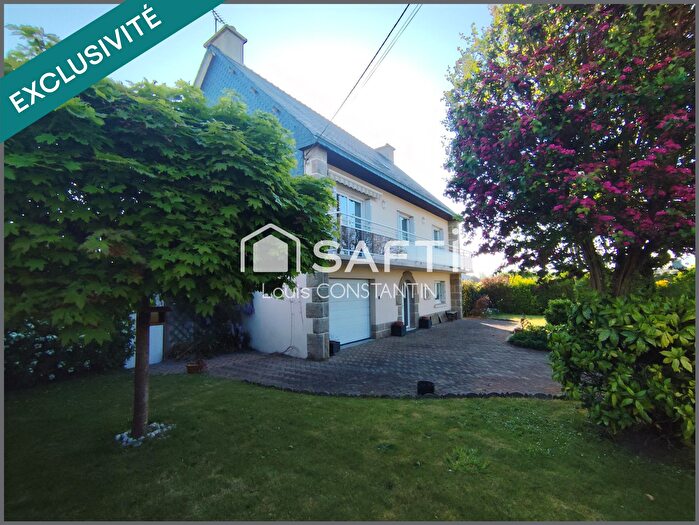 Maison à vendre - Saint-Julien - 9 pièces - 5 chambres