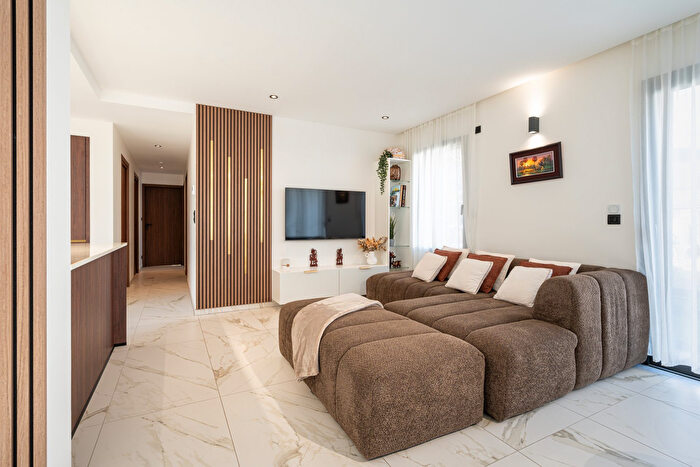 Maison à vendre - Sevrier, Sévrier - 8 pièces - 6 chambres