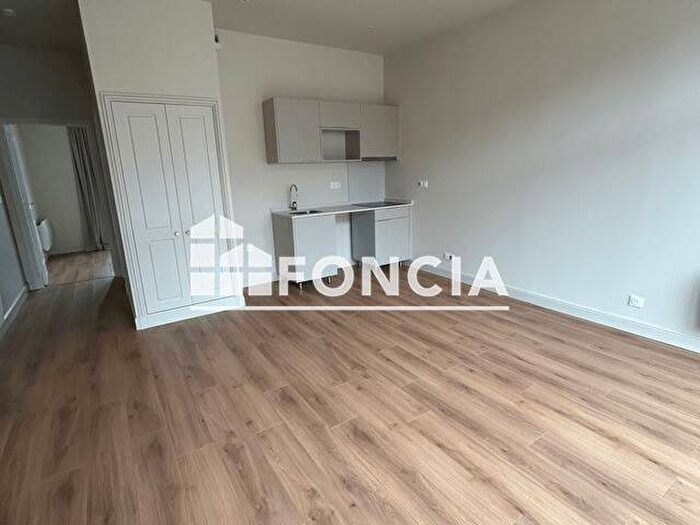 Appartement à louer - Trois Quartiers-Centre Ville, Poitiers - 2 pièces - 1 chambre