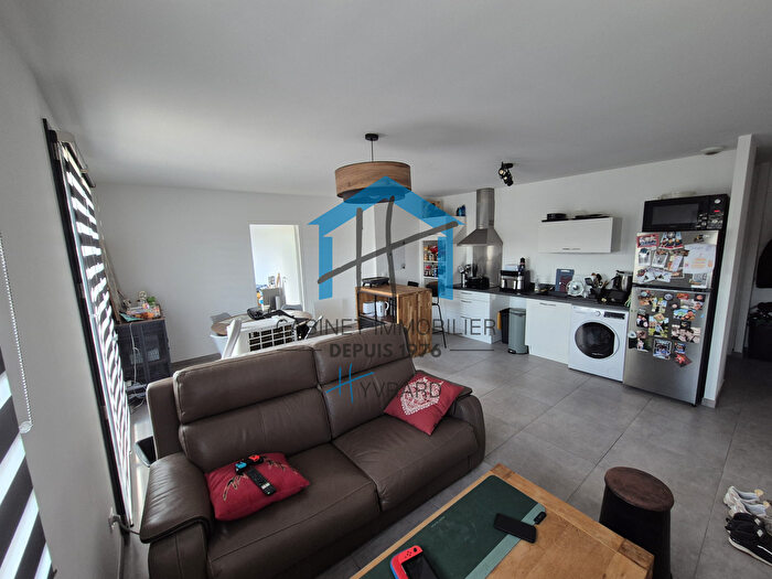 Saint-Chamond, Fonsala : Appartement 4 pièces à louer