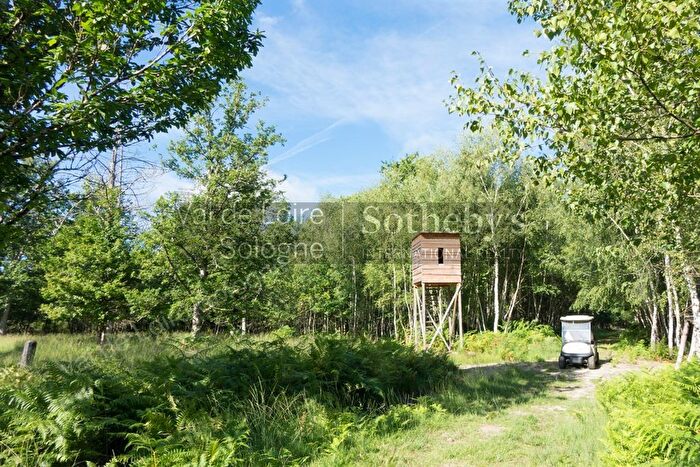 Isdes : Maison 13 pièces à vendre