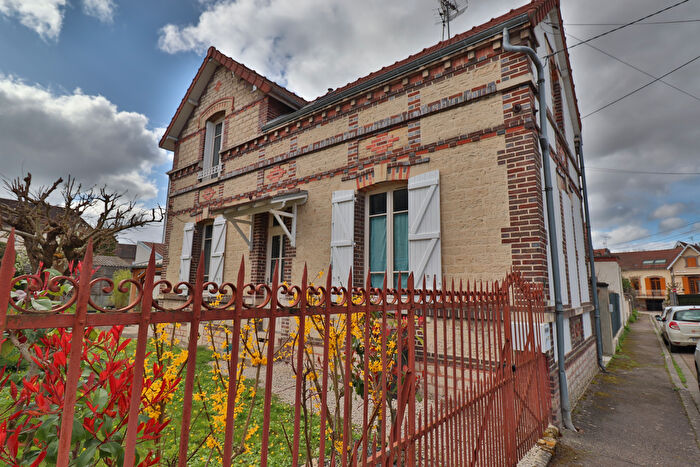 Maison à vendre - Troyes, Saint-Martin - 4 pièces - 2 chambres
