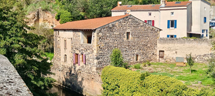 Maison à vendre - Neschers - 6 pièces - 3 chambres