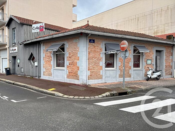 Maison à vendre - Arcachon, Centre-ville, La Chapelle, Gare - 6 pièces - 1 chambre
