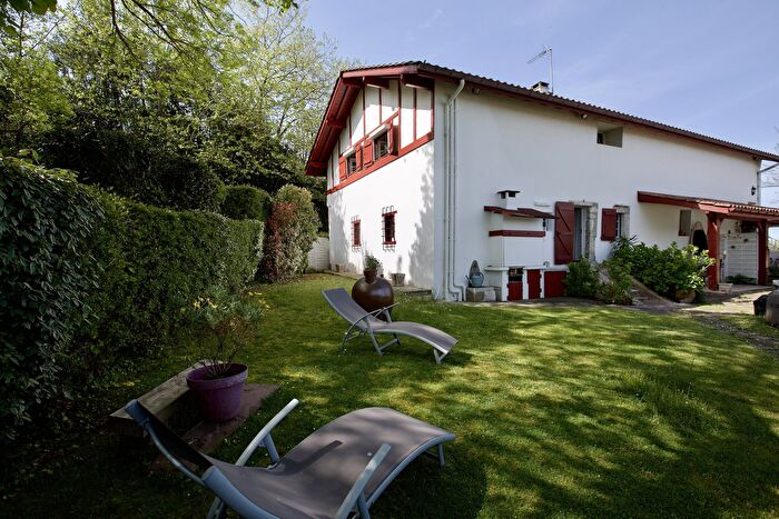 Maison à vendre - Bidart - 9 pièces - 6 chambres