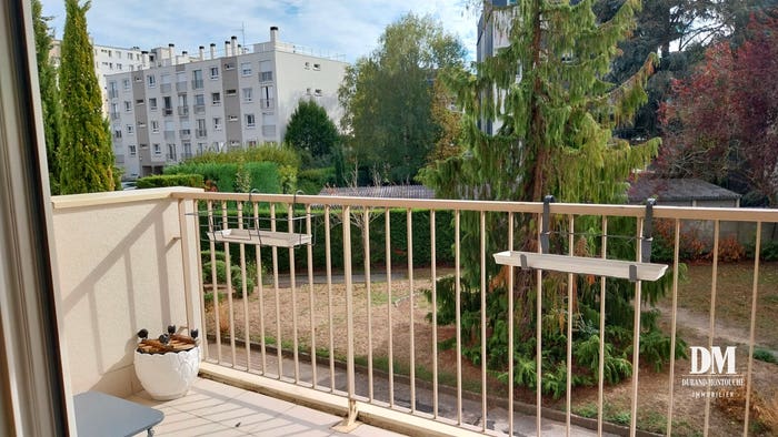 Orléans, La Croix Saint-Marceau, La Mouillère, Pré Pinson : Appartement 5 pièces à vendre