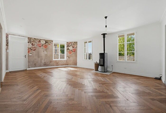 Maison 8 pièces à Saint-Yzan-de-Soudiac, à vendre