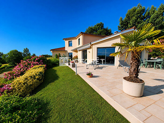 Saint-Bonnet-les-Oules : Maison 8 pièces à vendre