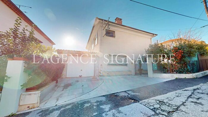 Maison à vendre - Saint-Laurent-du-Var, Centre-ville, Rascas, Notre-Dame, Condamines - 6 pièces