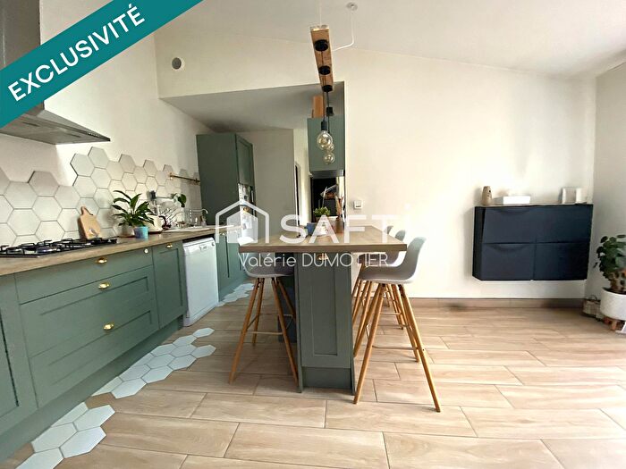 Maison à vendre - Tergnier, Tergnier ville - 4 pièces - 3 chambres