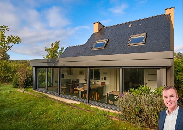 Maison à vendre - Plogastel-Saint-Germain - 6 pièces - 4 chambres