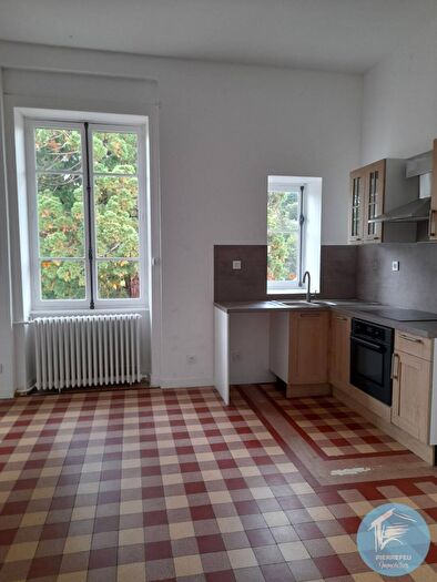 Appartement 5 pièces à Saint-Victor-sur-Rhins, à louer