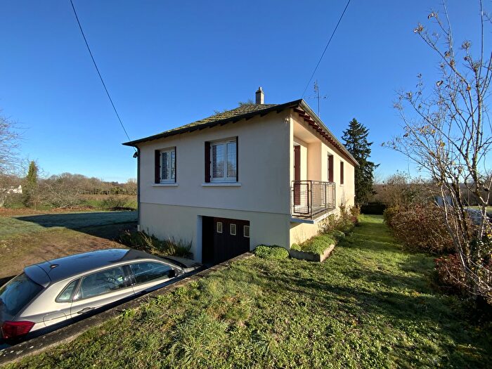 Maison à vendre - Aigurande - 5 pièces - 3 chambres