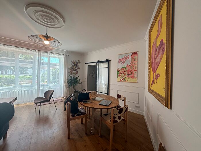 Maison à vendre - Montcuq - 12 pièces - 7 chambres