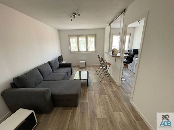 Appartement 1 pièce à Riorges, à louer