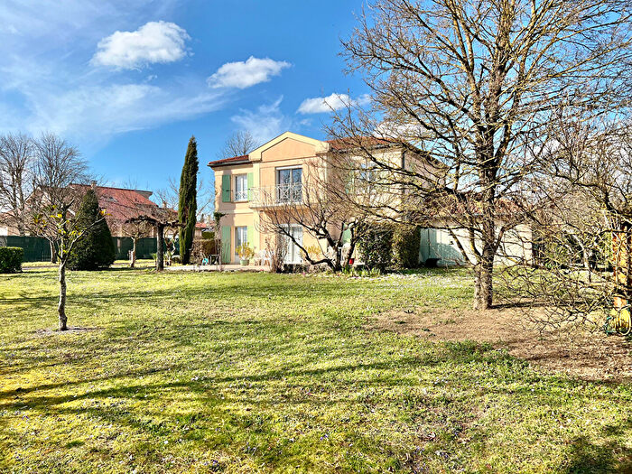 Maison à vendre - Ruy-Montceau - 6 pièces - 5 chambres