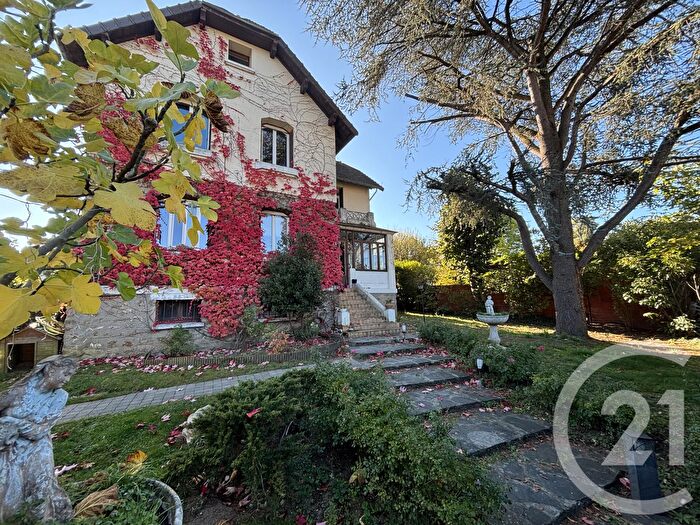 Maison à vendre - Mennecy, Centre-ville, Gare, Châtries, Château, Bel-Air - 12 pièces - 8 chambres