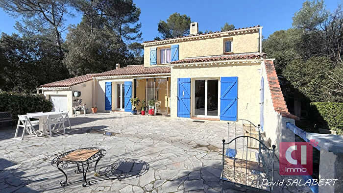 Maison à vendre - Garéoult - 5 pièces - 4 chambres