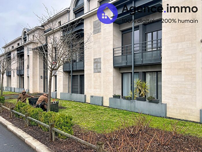 Appartement à vendre - Saint-Cyr-sur-Loire - 2 pièces - 1 chambre