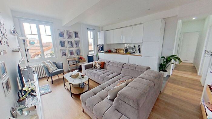 Appartement à louer - Jaures, Joinville le Pont - 4 pièces - 3 chambres