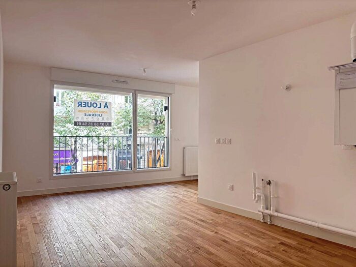 Entrée de Ville, Clichy : Appartement 4 pièces à louer