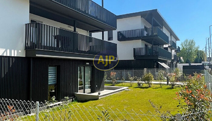 Appartement à vendre - Pessac, Le Monteil - 4 pièces - 3 chambres