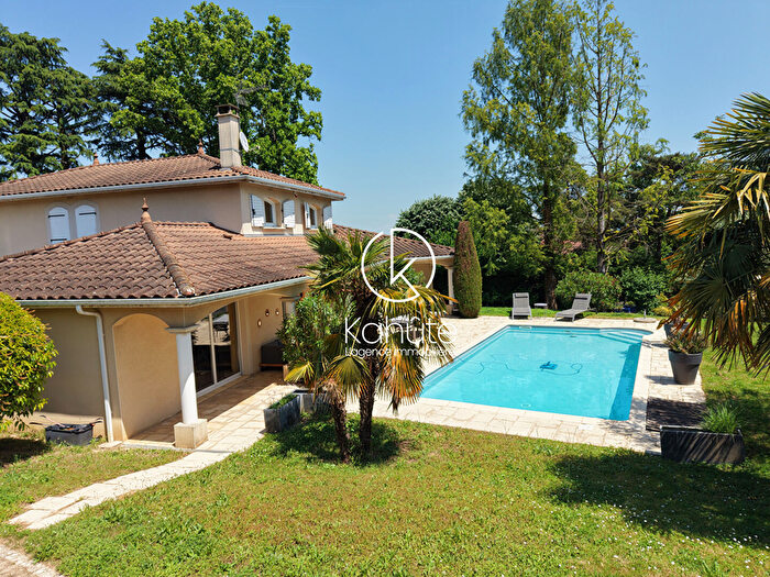 Maison 8 pièces à Collonges-au-Mont-d'Or, à vendre