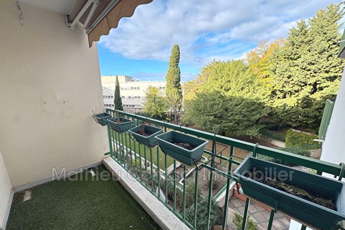Appartement à vendre - Nîmes, Ecusson, Arènes - 4 pièces - 3 chambres